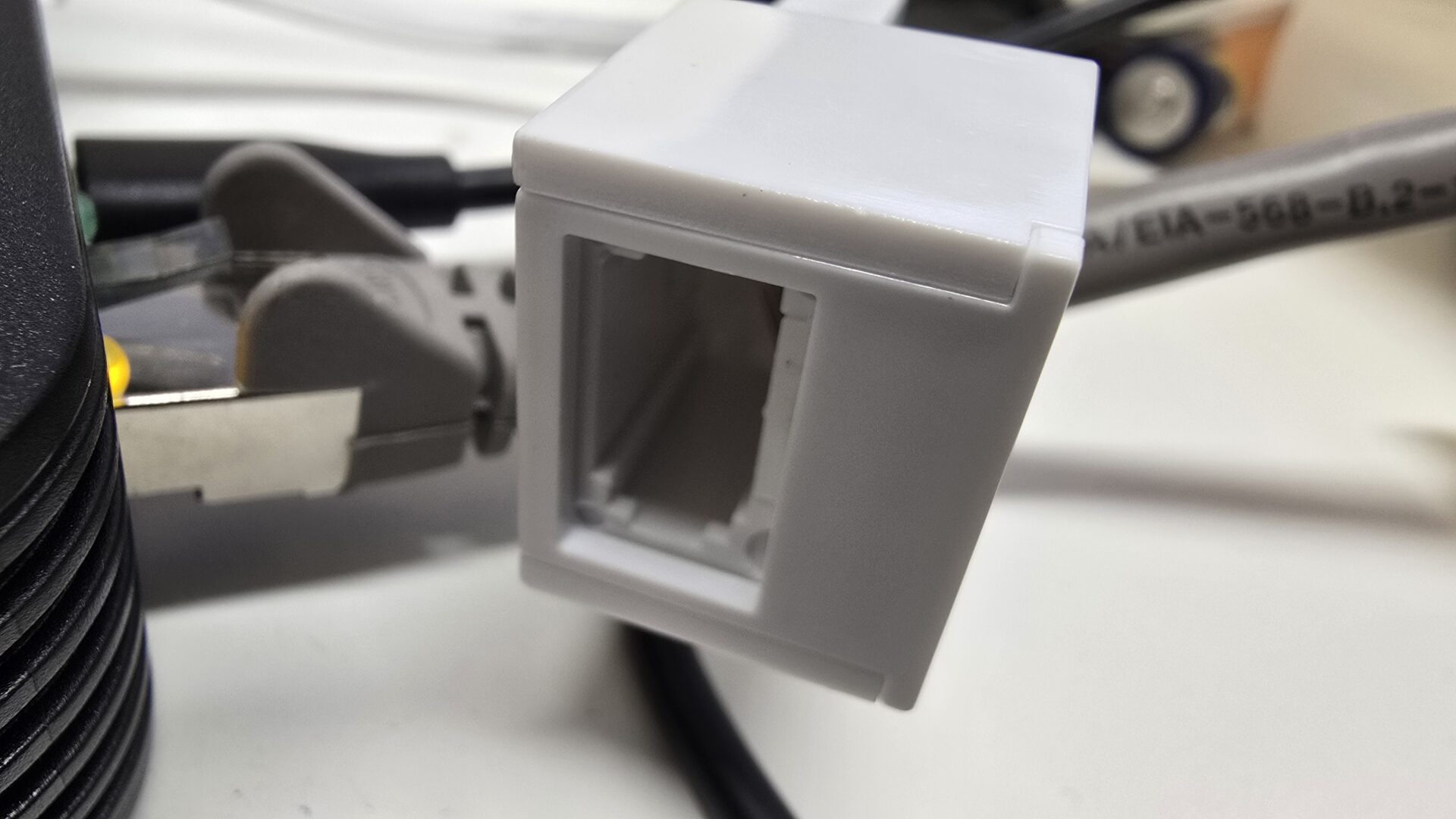 How to Connect a Grandstream HT802 Adapter | Plexatalk